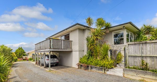 House for rent Auckland | 50 Manuka Road, Glenfield - myRent.co.nz