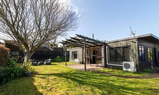 Unit for rent Auckland | A/21A Kingsview Road, Mount Eden - myRent.co.nz