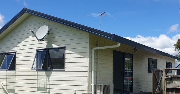 House for rent Takanini | 32E Station Road, Takanini - myRent.co.nz