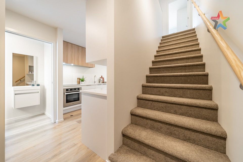 Townhouse for rent Lower Hutt | 3/240 Stokes Valley Road, Stokes Valley ...