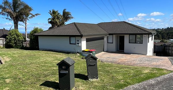 House for rent Auckland | 21 Frederick Reece Drive, The Gardens ...