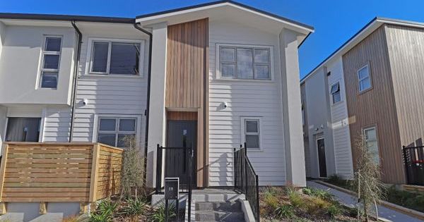 Townhouse for rent Lower Hutt | 1119E High Street, Taita - myRent.co.nz