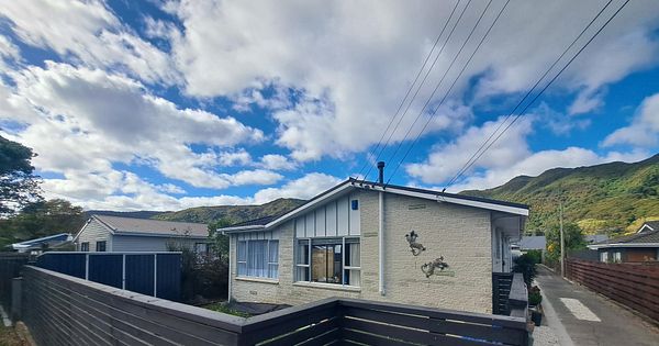 Townhouse for rent Lower Hutt | 1/44 Bauchop Road, Waterloo - myRent.co.nz