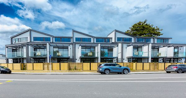 Townhouse for rent Lower Hutt | 8/1 Myrtle Street, Hutt Central ...