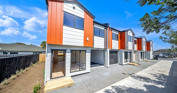Townhouse for rent Takanini | 51 Manuroa Road, Takanini - myRent.co.nz