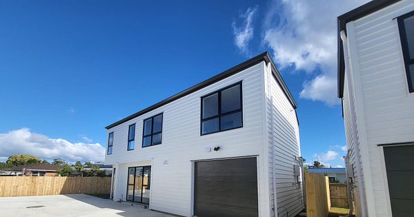 Townhouse for rent Auckland | 60D Heybridge Street, Manurewa - myRent.co.nz