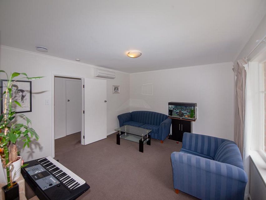 Flat for rent Wellington | 11 Braemar Terrace, Johnsonville - myRent.co.nz