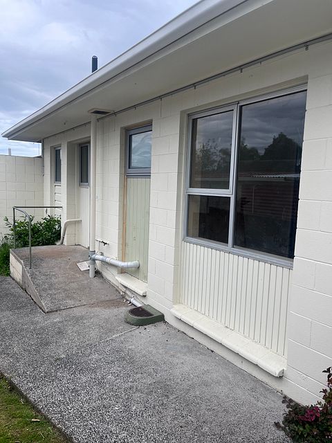 Unit for rent Auckland | 2/7 Tawa Road, Onehunga - myRent.co.nz