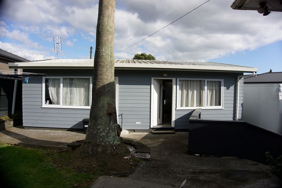 Unit for rent Auckland | 36B Puriri Road, Manurewa - myRent.co.nz