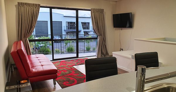 Apartment for rent Auckland | 25/14 Airborne Road, Rosedale - myRent.co.nz